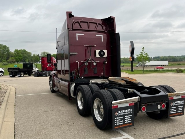 2017 PETERBILT 579 - Lakeside International Trucks