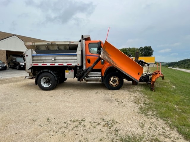 2010 Freightliner M2106 - Lakeside International Trucks