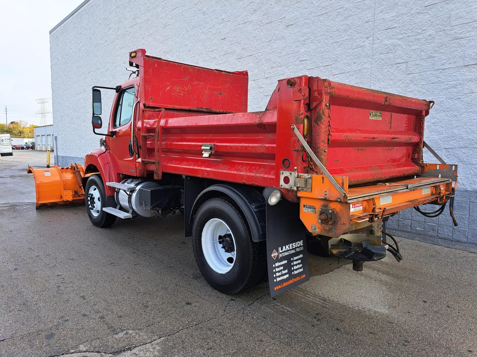 2009 Freightliner M2 - Lakeside International Trucks
