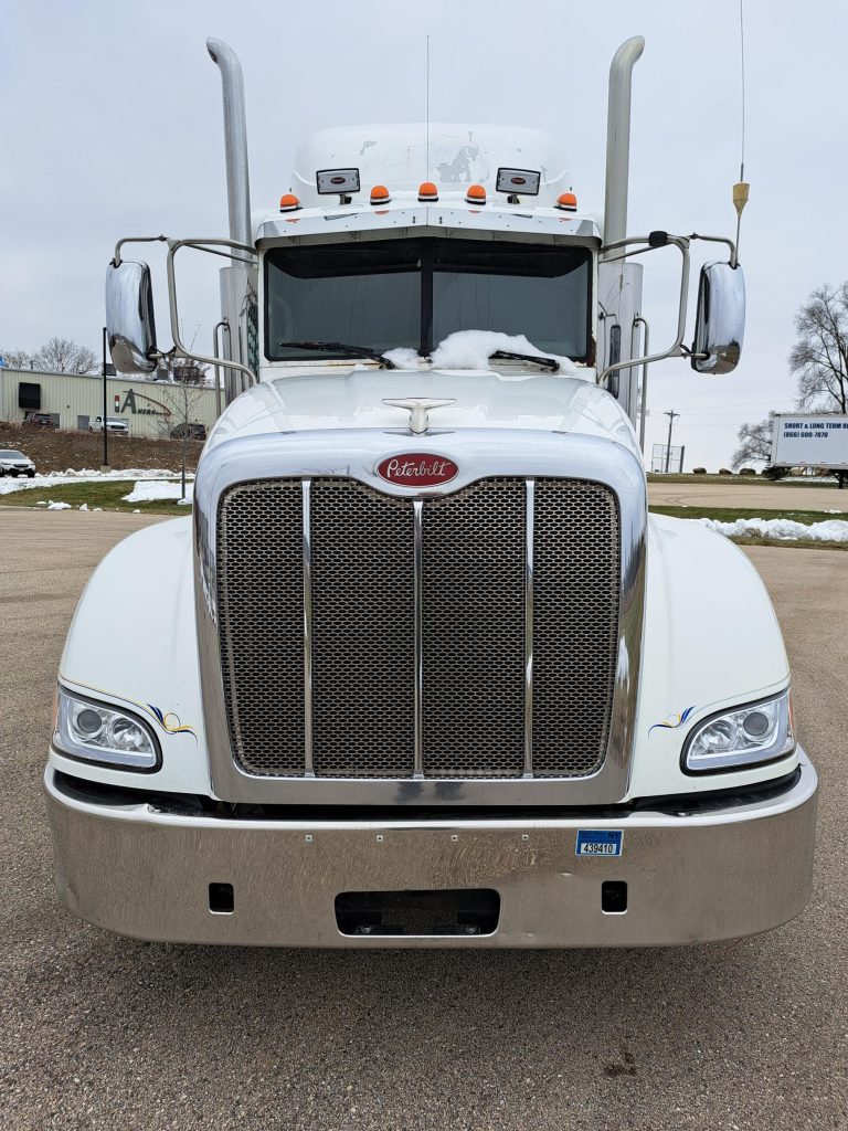 2013 PETERBILT 386 - Lakeside International Trucks