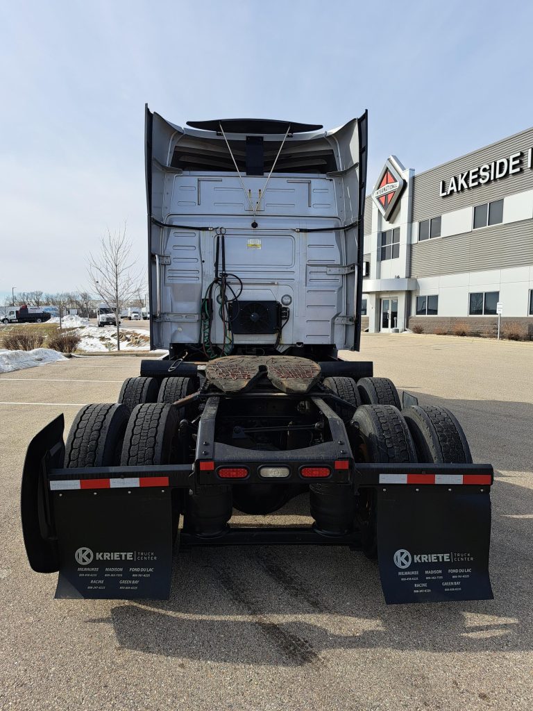 2017 Volvo VNL64T - Lakeside International Trucks